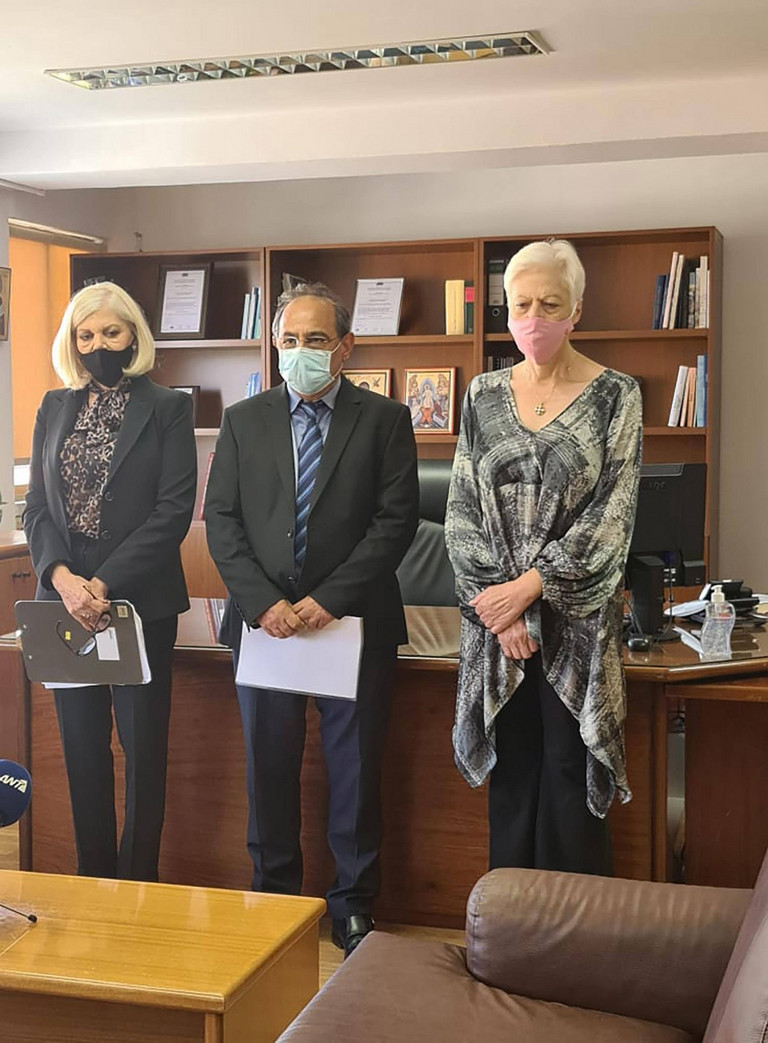 Ρούλα Γεωργιάδου: Η κομψή εμφάνιση που εντυπωσίασε στην ορκωμοσία της ...