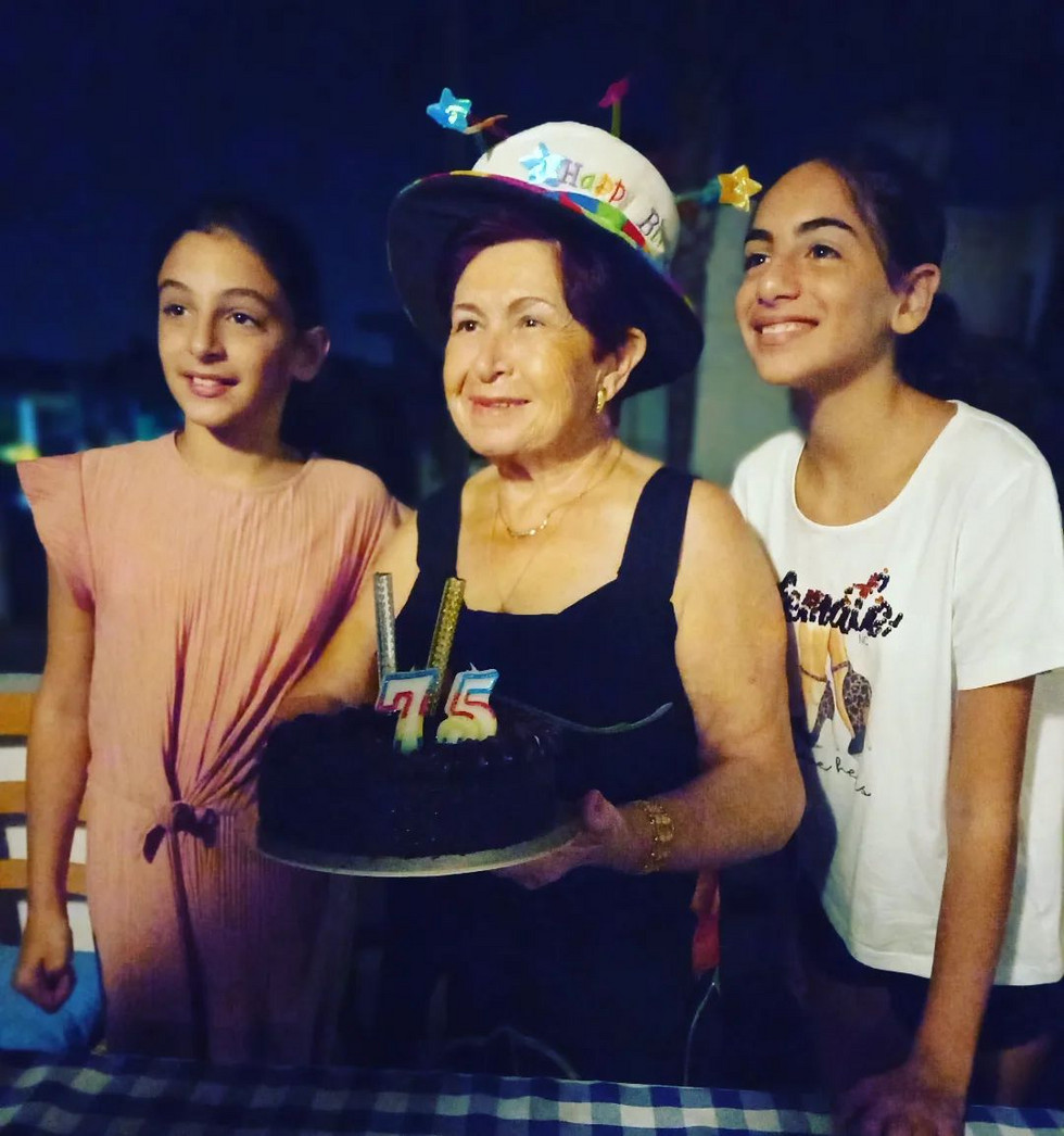 Χριστιάνα Αρτεμίου: Οι συγκινητικές ευχές στη μητέρα της - «Να τις ...