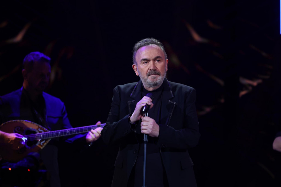 Σταμάτης Γονίδης: Backstage φωτογραφίες από το νέο του video clip