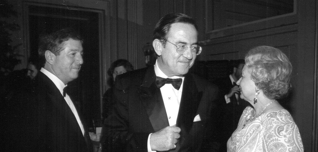 Τέως Βασιλιάς Κωνσταντίνος: Πώς τον αποχαιρετούν οι βασιλικές ...