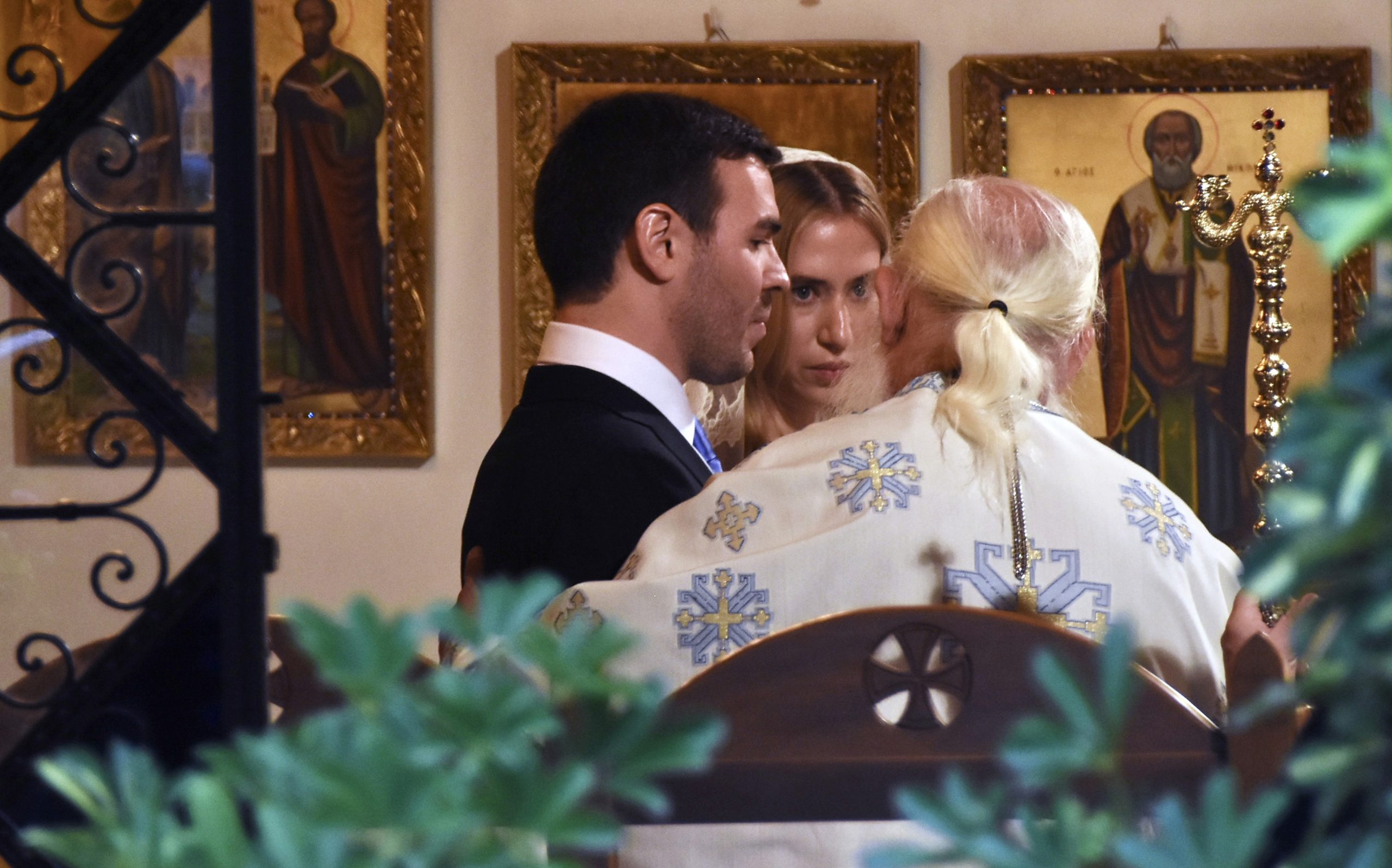 Παντρεύτηκε ο μικρότερος γιος της Γιάννας και του Θόδωρου Αγγελόπουλου ...